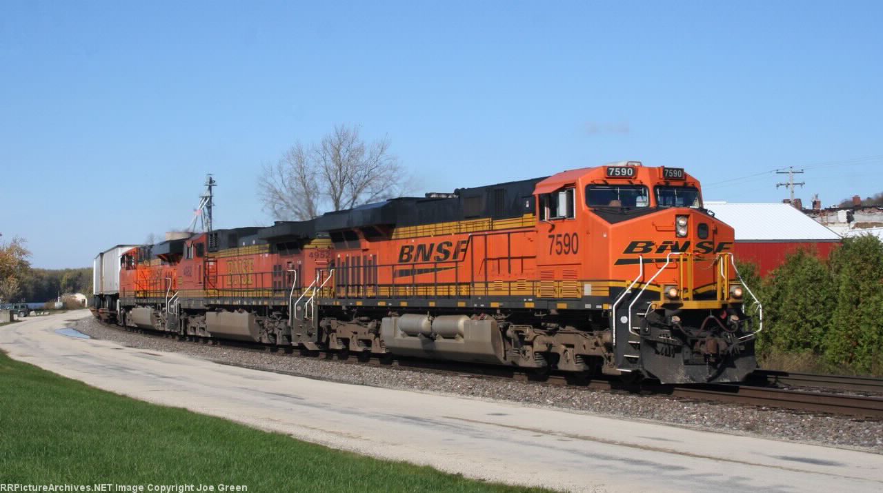 BNSF 7590